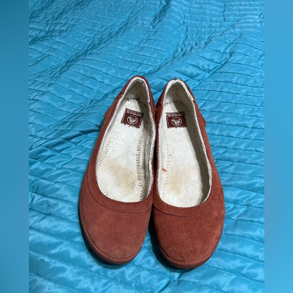 Crocs Womens Berryessa Ballet Flats Rust Suede Fleece… - Gem